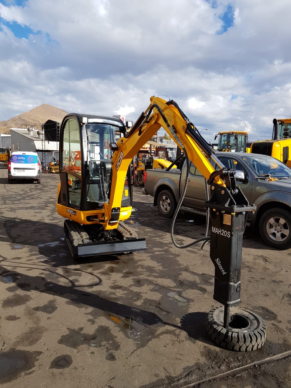 Utilización del martillo hidráulico para demolición. | RENTAL CAT